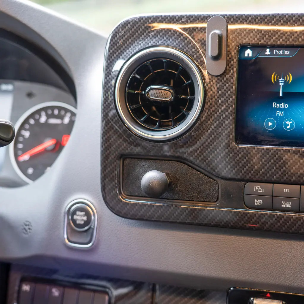 ODB - 1" RAM Ball Mount Dash Cubby Adapter | 19+ Sprinter / 2020+ Revel ...