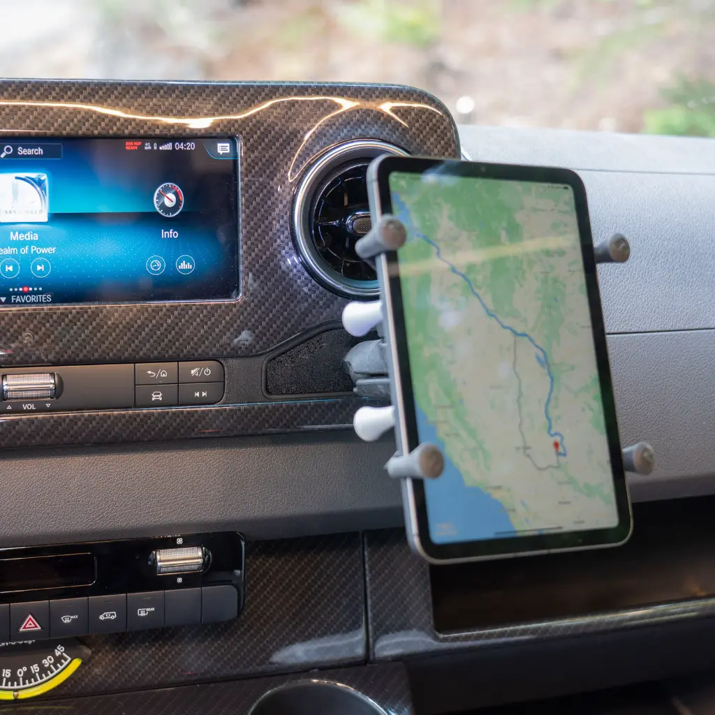 ODB - 1" RAM Ball Mount Dash Cubby Adapter | 19+ Sprinter / 2020+ Revel ...